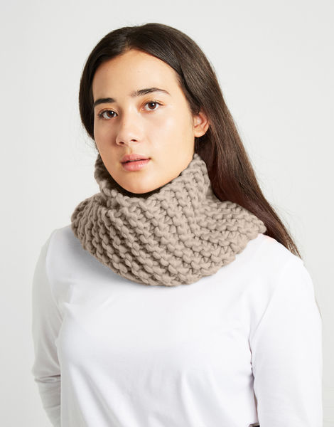 Snood Operator | Wool and the Gang