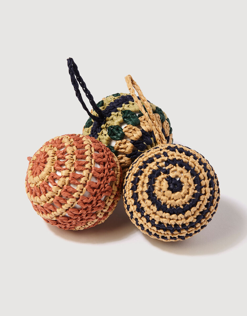 Christmas Baubles Pattern | Wool and the Gang